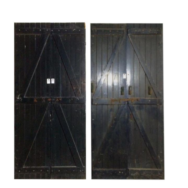 Contraventanas antiguas de madera recuperadas